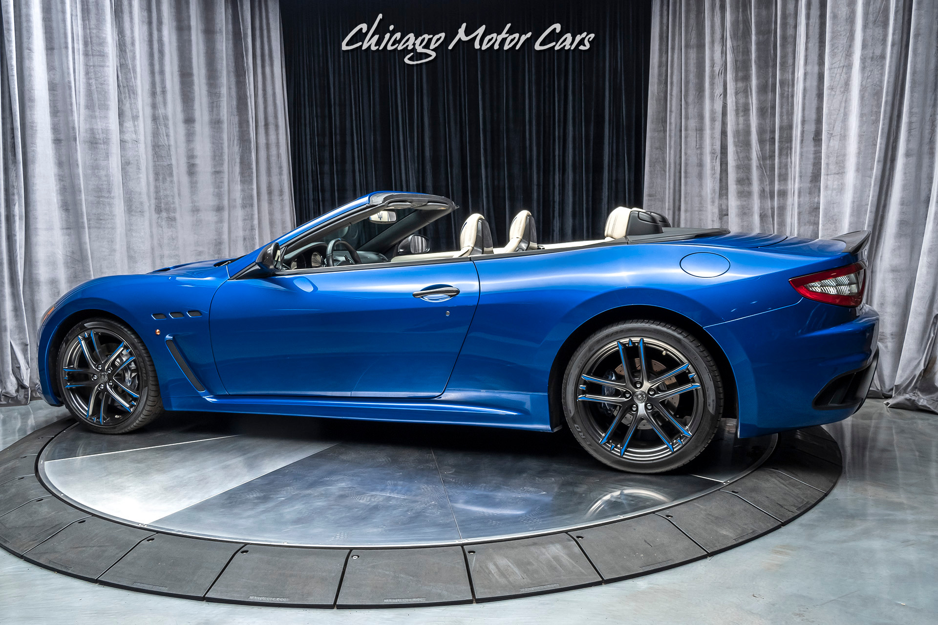 Maserati Granturismo Blue Interior
